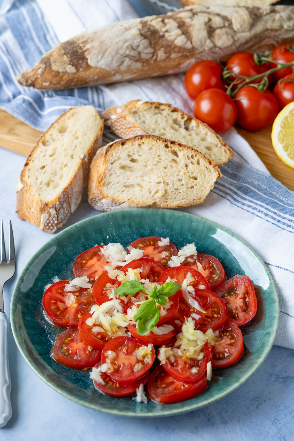 Der genialste Tomatensalat überhaupt! Zubereitet in nur 10 Minuten!