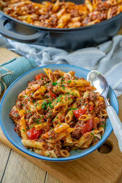 30 Minuten Nudel Hackfleisch Pfanne - einfach & lecker - Einfach Malene