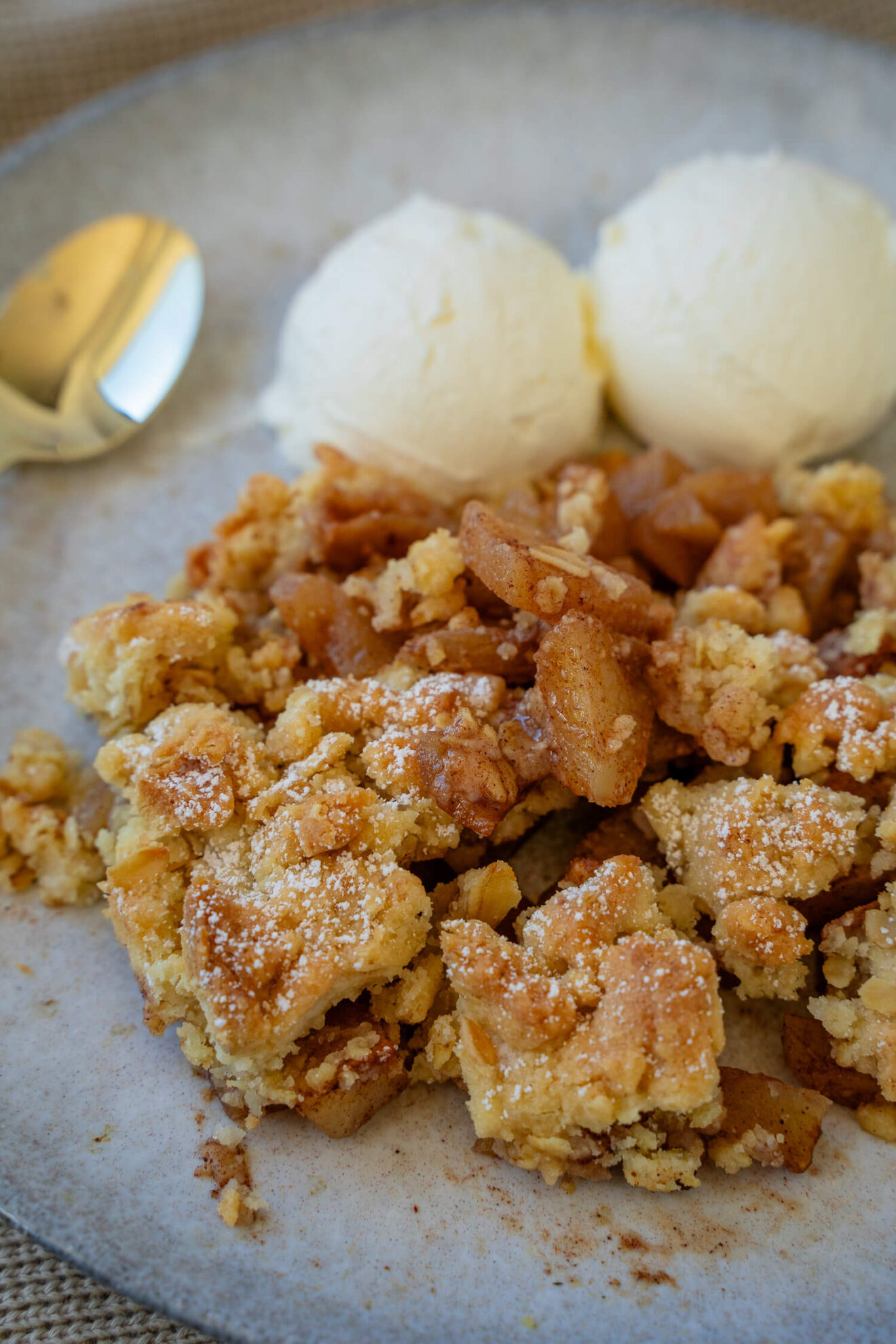 Apfel Crumble backen - einfaches Apple Crumble Rezept