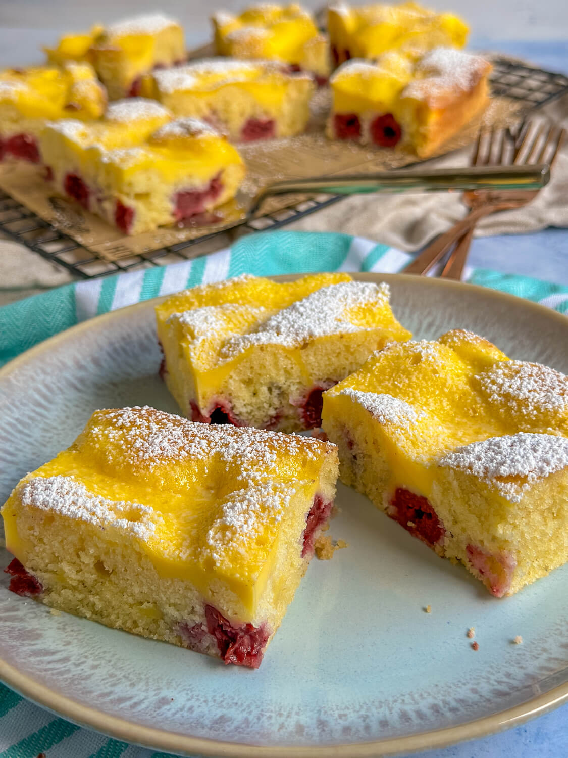 Einfaches Rezept - Kirschkuchen mit Schmand Guss