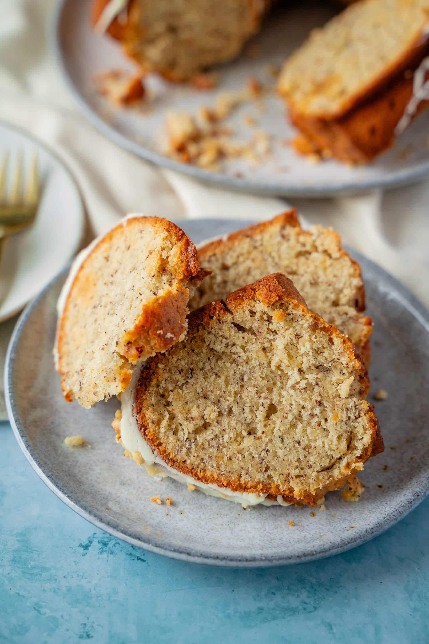 Alle wollen das Rezept: Saftiger Marzipan-Nuss-Gugl mit Joghurt